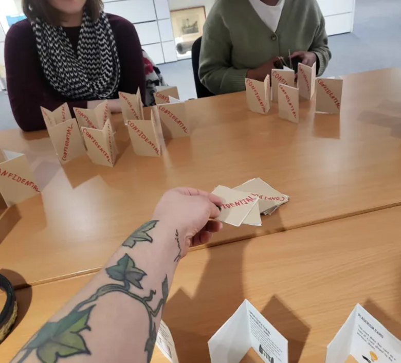 PEER REVIEW: A deception card game promoting the Open science movement | OER Commons